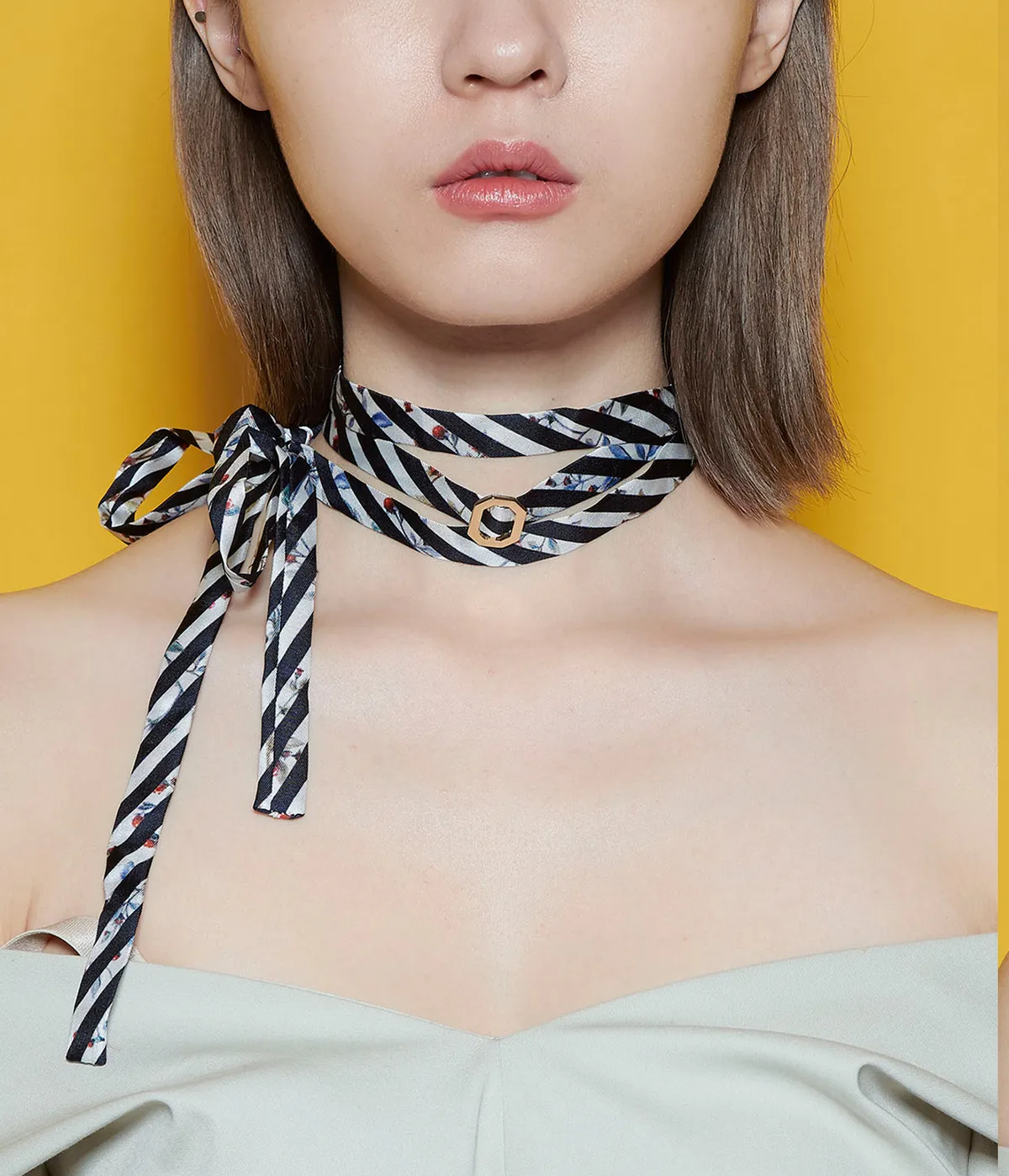SCARF CHOKER STRIPE MIX FLOWER - 감도 깊은 취향 셀렉트샵 29CM