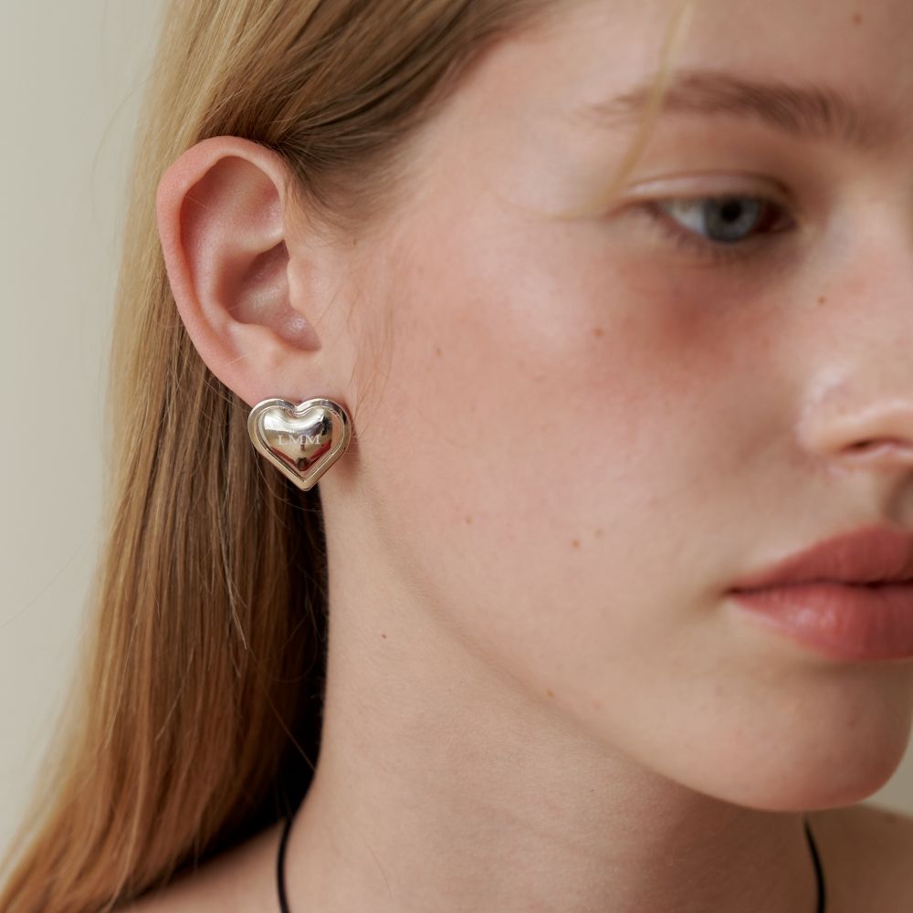 Bold LMM Logo Earrings_2Color - 감도 깊은 취향 셀렉트샵 29CM