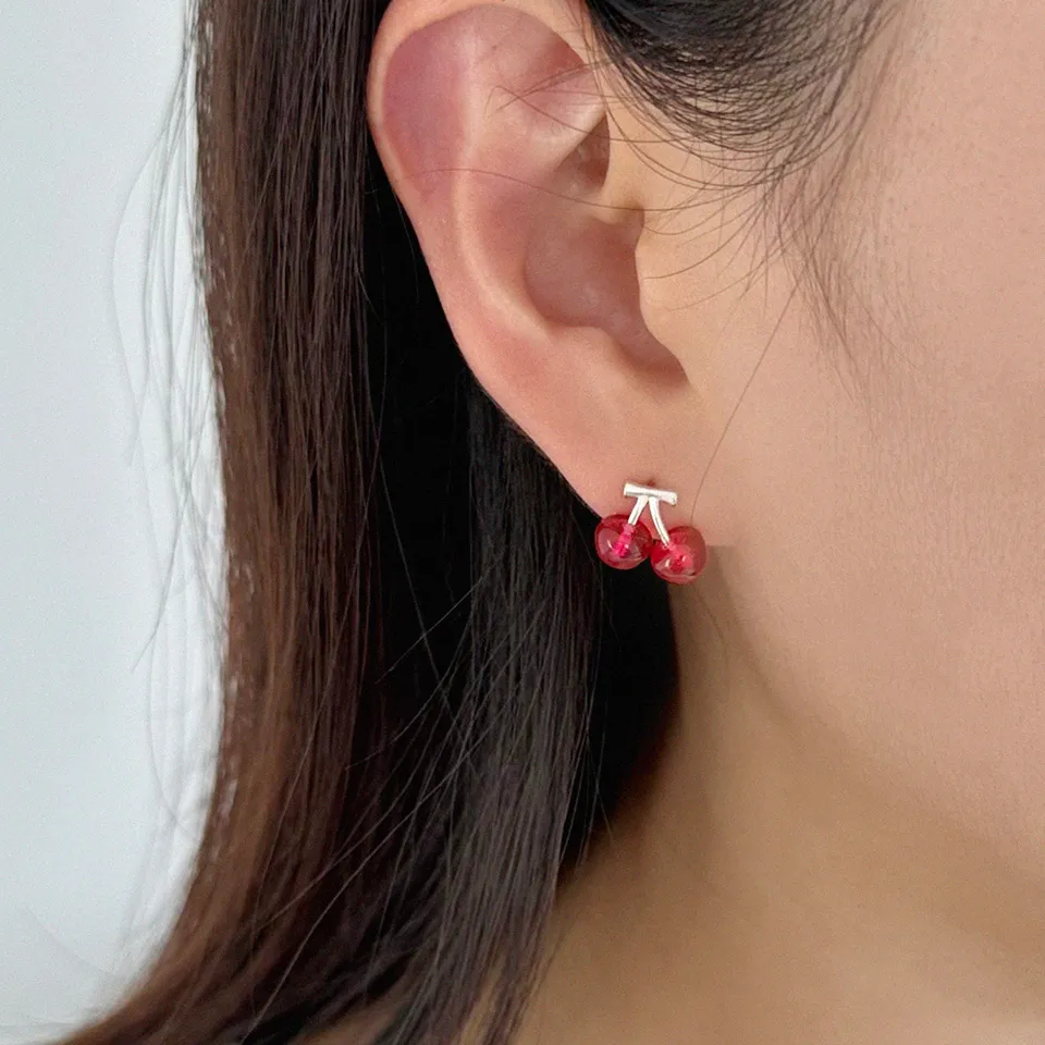 [silver925] cherry earring - 감도 깊은 취향 셀렉트샵 29CM
