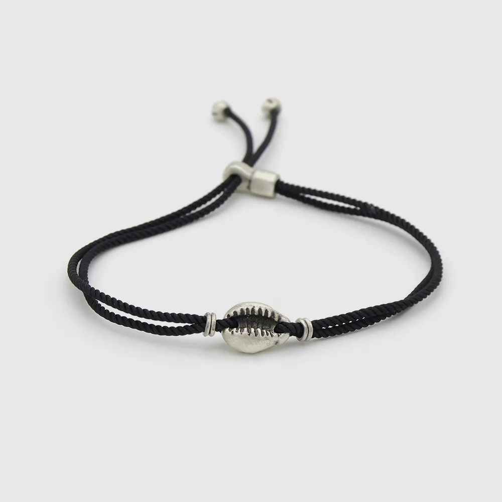 Shell string bracelet (black) - 감도 깊은 취향 셀렉트샵 29CM