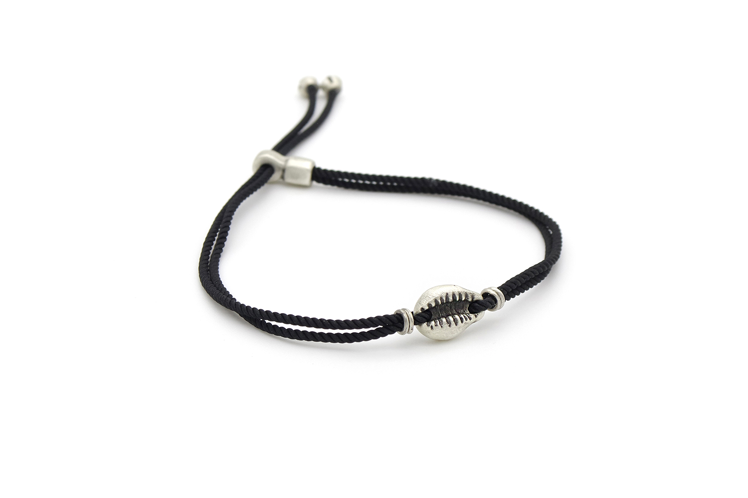 Shell string bracelet (black) - 감도 깊은 취향 셀렉트샵 29CM