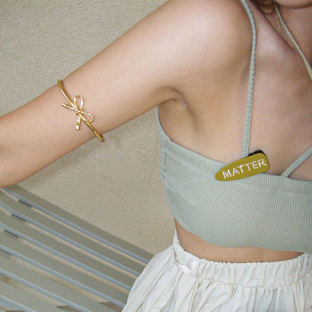 Pique ribbon bangle (Gold) - 감도 깊은 취향 셀렉트샵 29CM