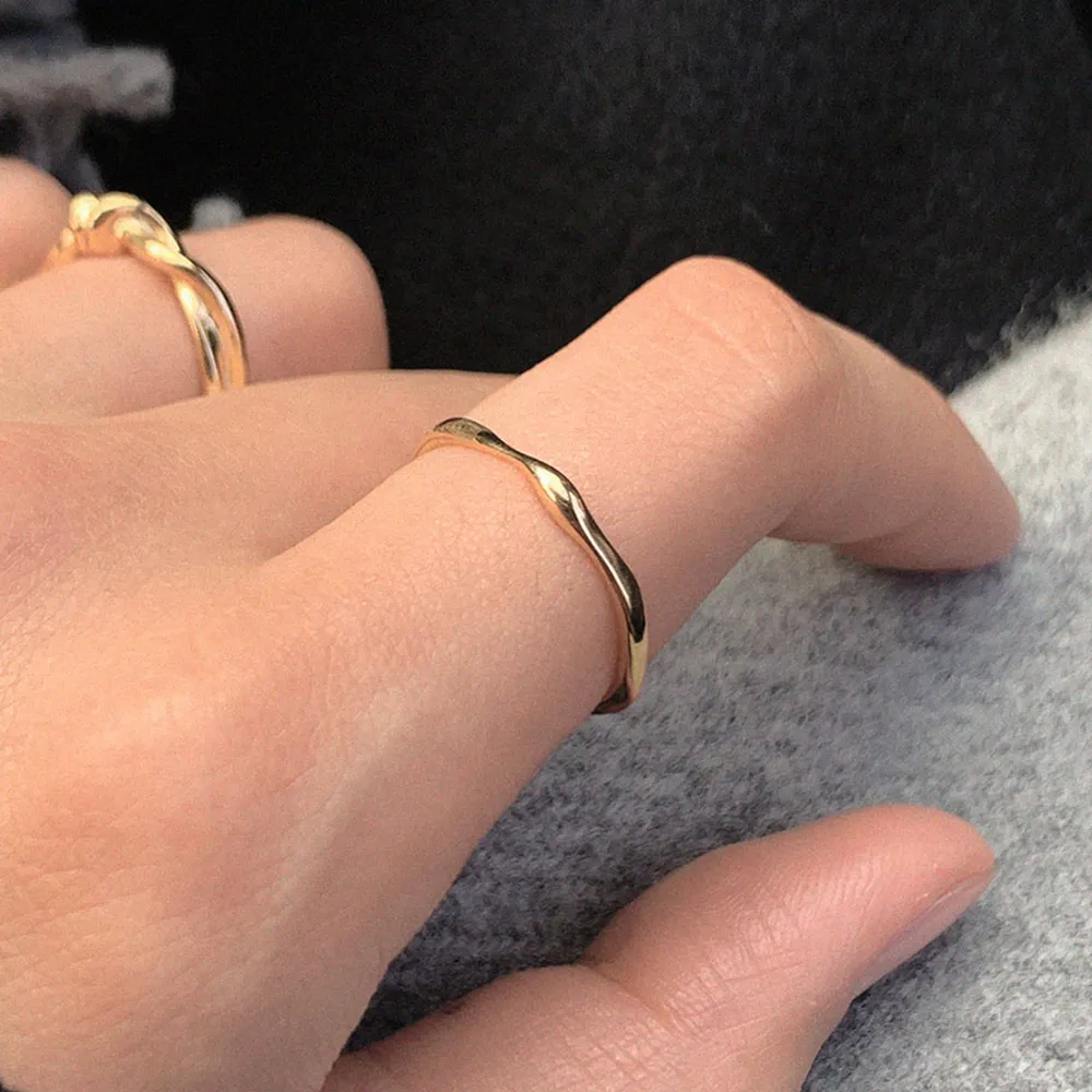 Gentle wave ring - 감도 깊은 취향 셀렉트샵 29CM