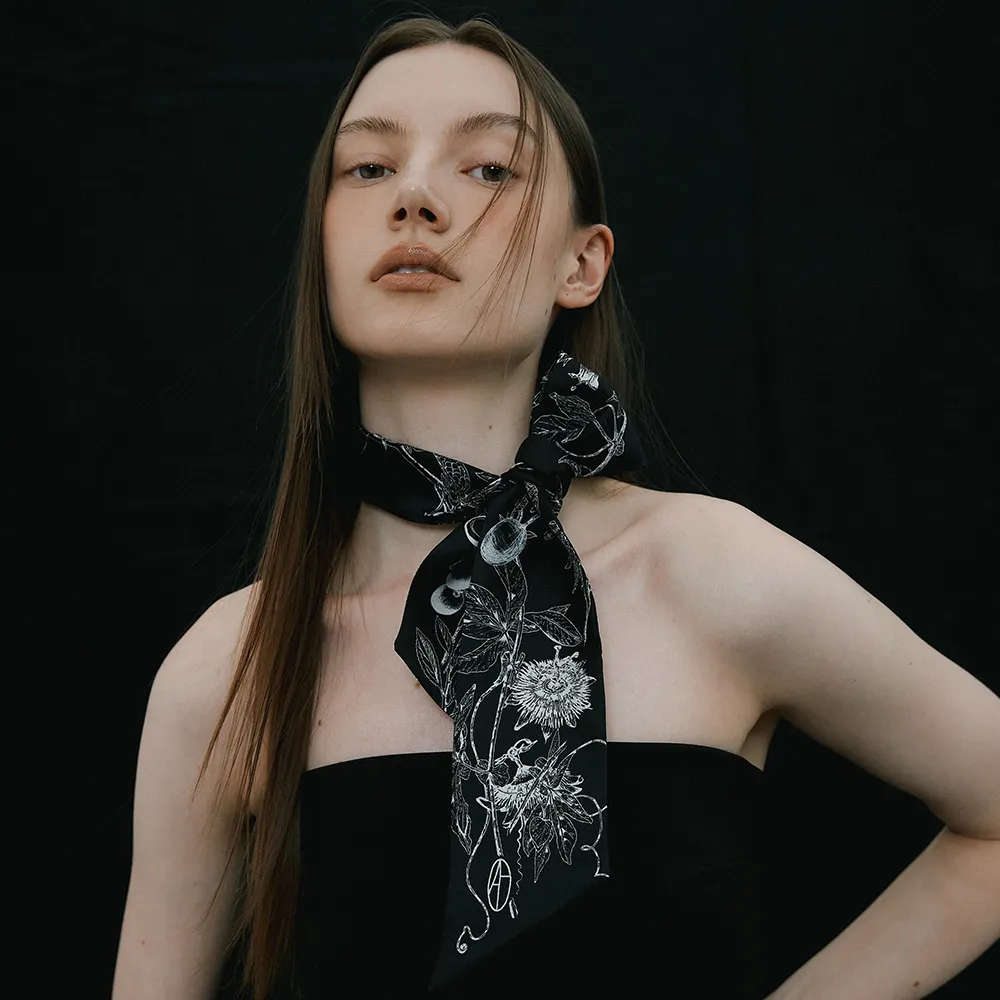 Botanic Garden Long Twilly Silk Scarf - Black - 감도 깊은 취향 셀렉트샵 29CM