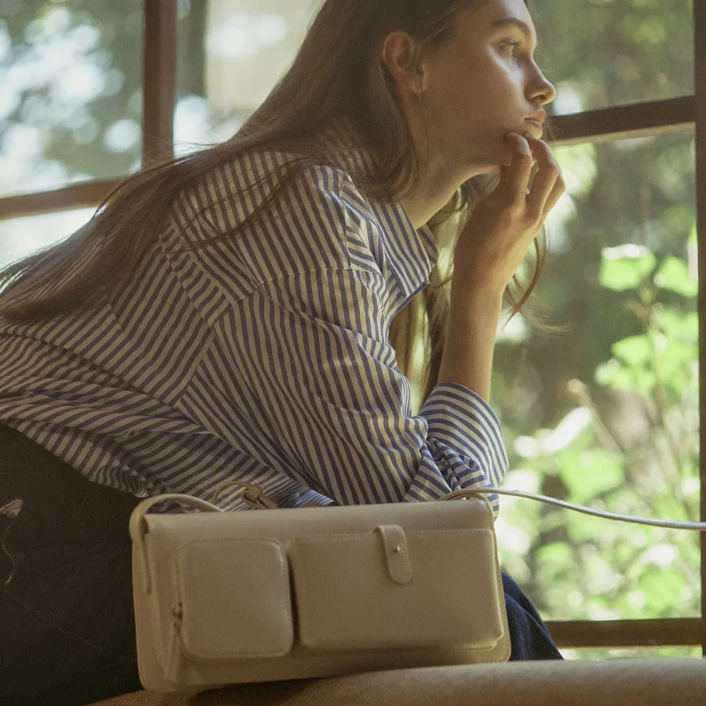 [임현주착용] Broad Pocket Bag - 2Colors - 감도 깊은 취향 셀렉트샵 29CM