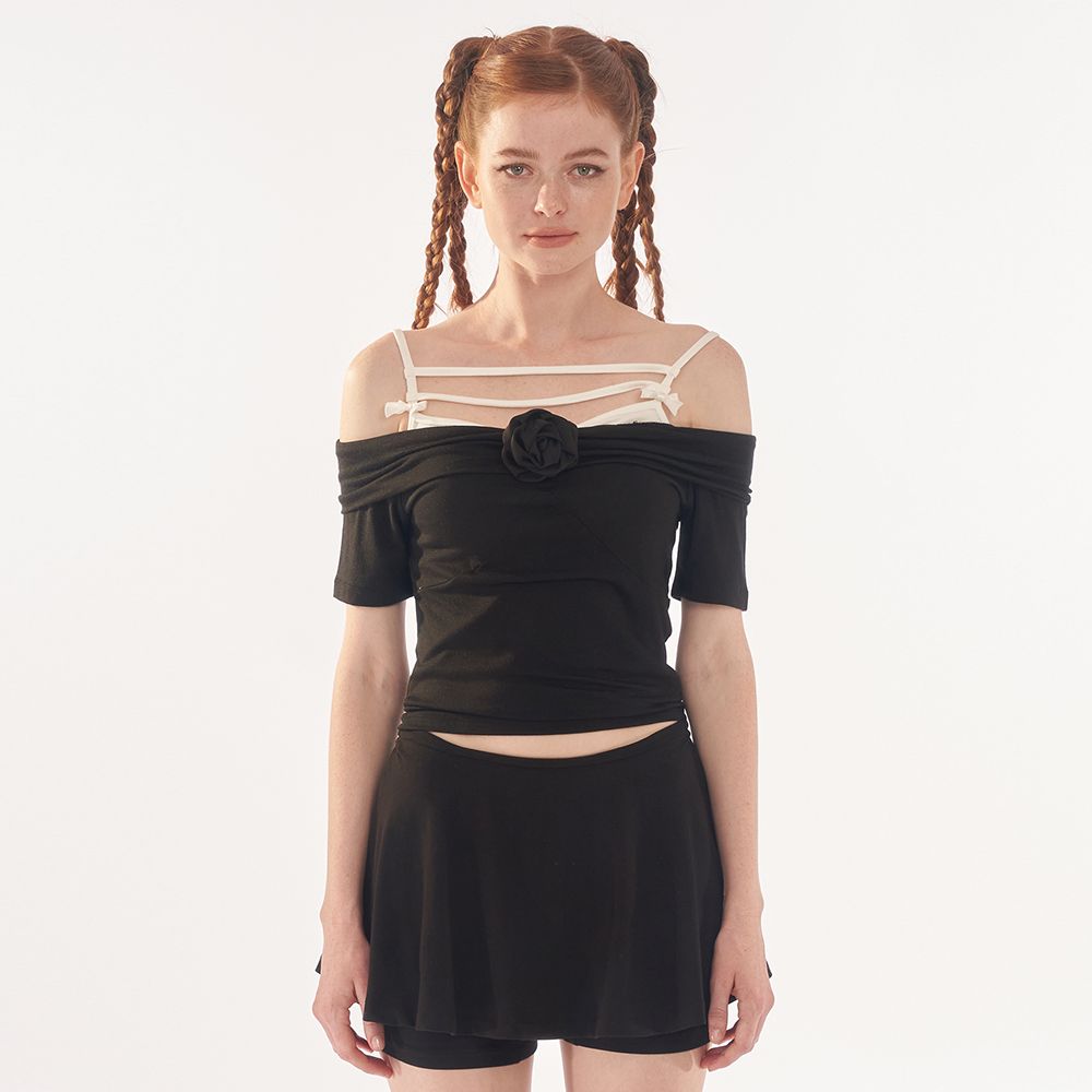 Flower drape off-shoulder top_Black - 감도 깊은 취향 셀렉트샵 29CM