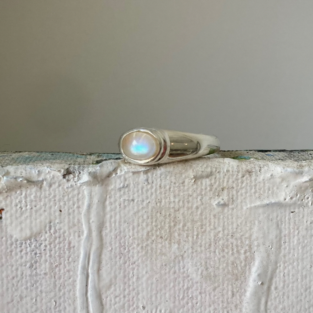 fables silver ring rainbow moonstone - 감도 깊은 취향 셀렉트샵 29CM