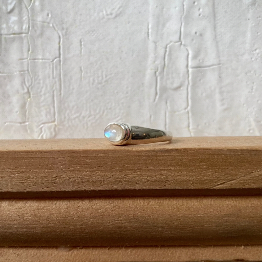 fables silver ring rainbow moonstone - 감도 깊은 취향 셀렉트샵 29CM