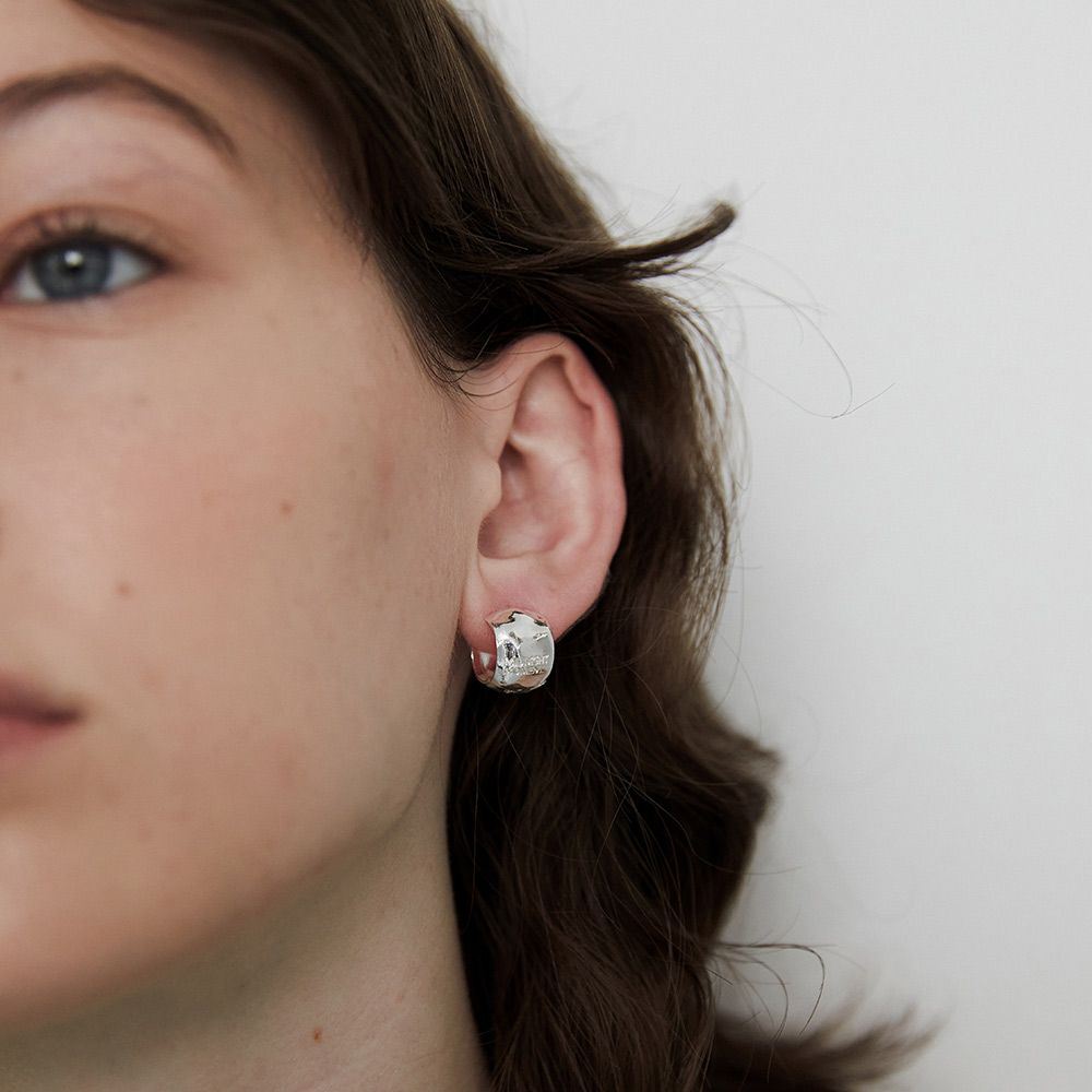 bumpy onetouch earring - silver - 감도 깊은 취향 셀렉트샵 29CM