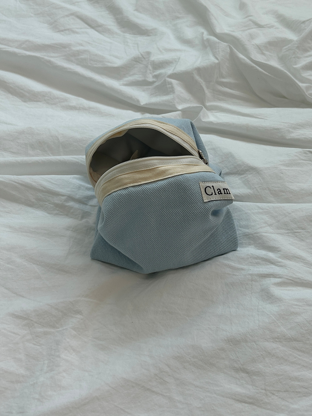 Clam round pouch _ Soda - 감도 깊은 취향 셀렉트샵 29CM