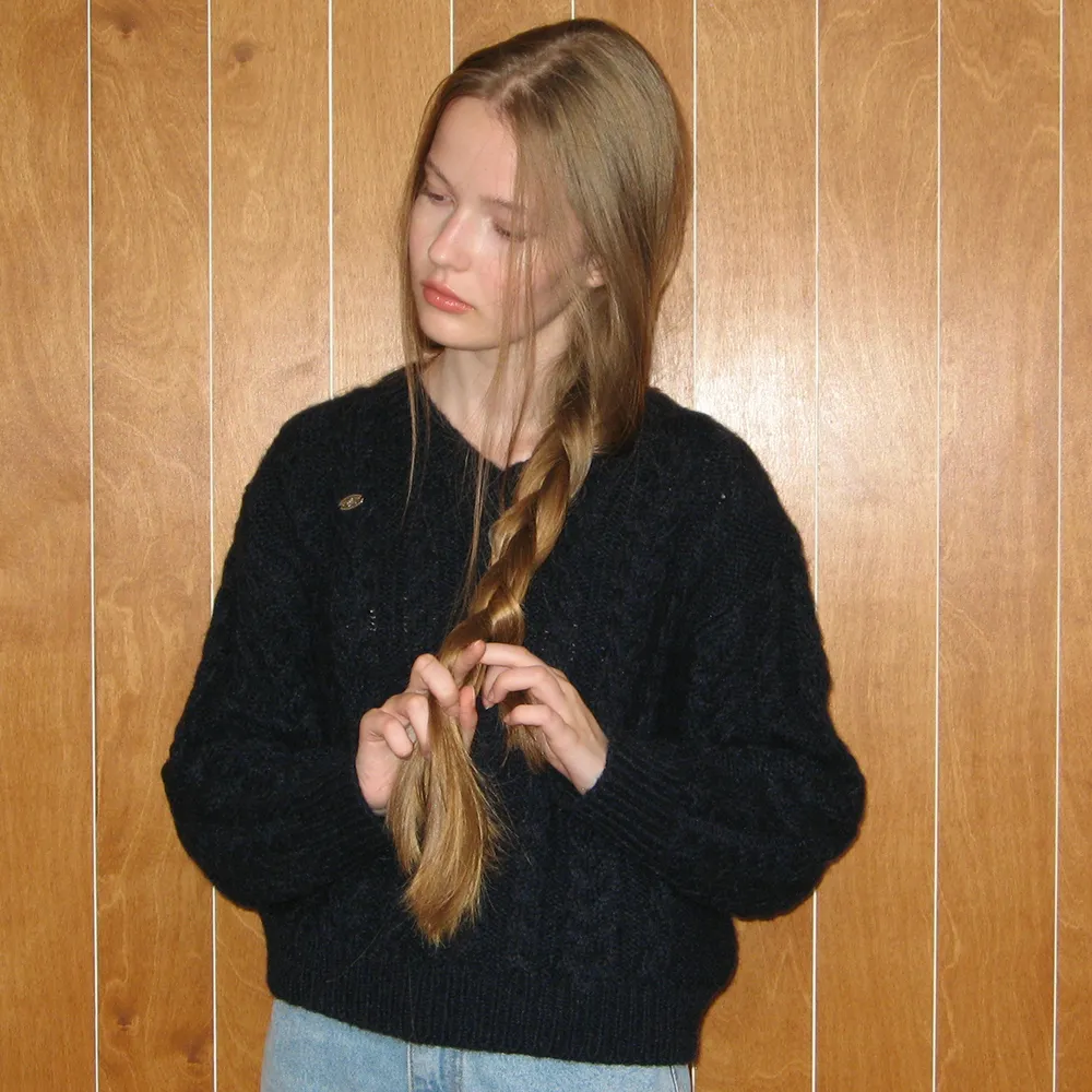 Anna alpaca cable sweater - navy - 감도 깊은 취향 셀렉트샵 29CM