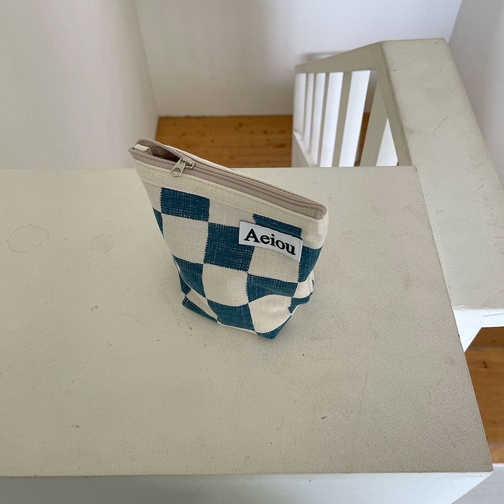 Aeiou Basic Pouch (M size) Linen Checkerboard Teal Green - 감도 깊은 취향 셀렉트샵 29CM
