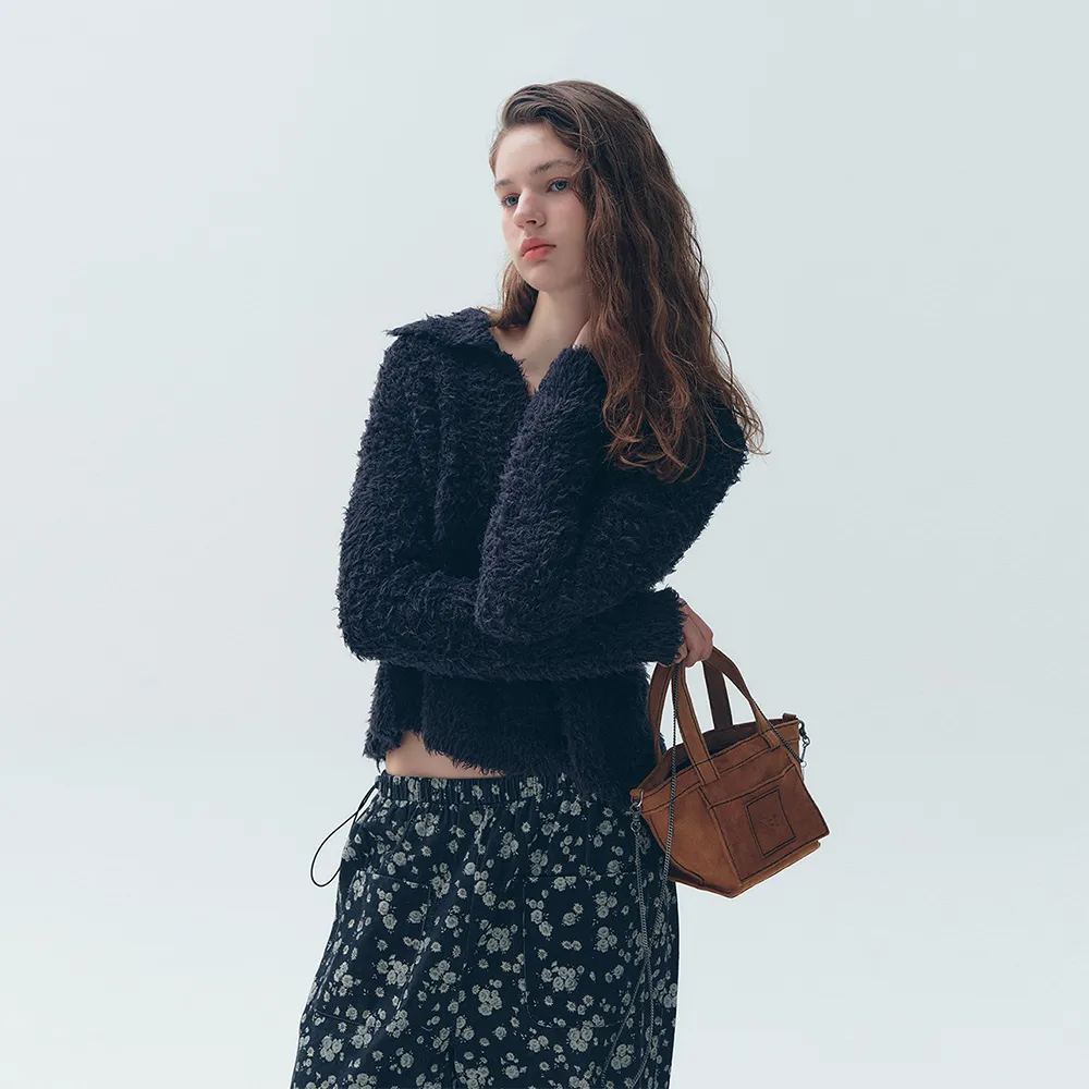 FLUFFY COLLAR KNIT [BLACK] - 감도 깊은 취향 셀렉트샵 29CM