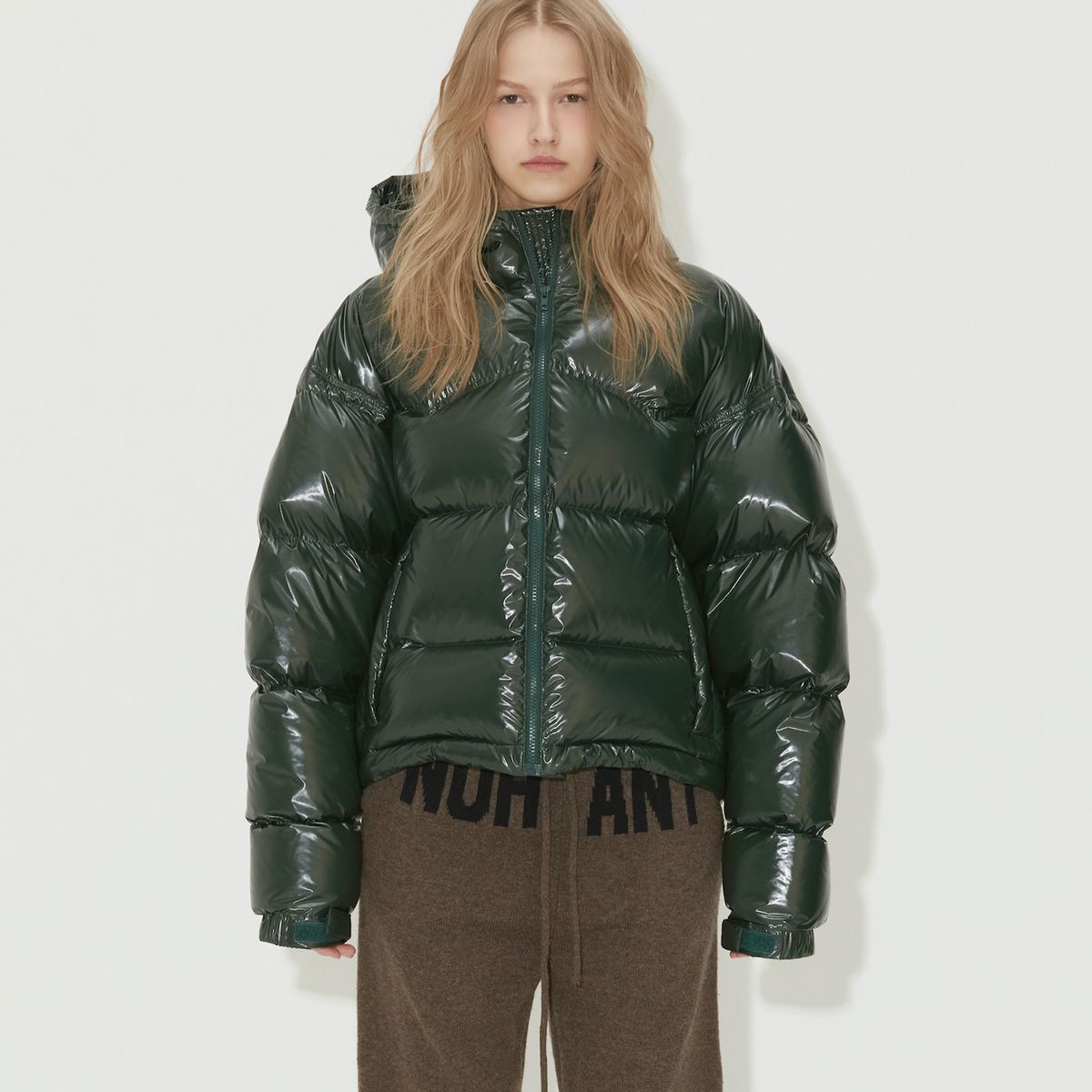 GLOSSY CROPPED DOWN PADDING GREEN - 감도 깊은 취향 셀렉트샵 29CM