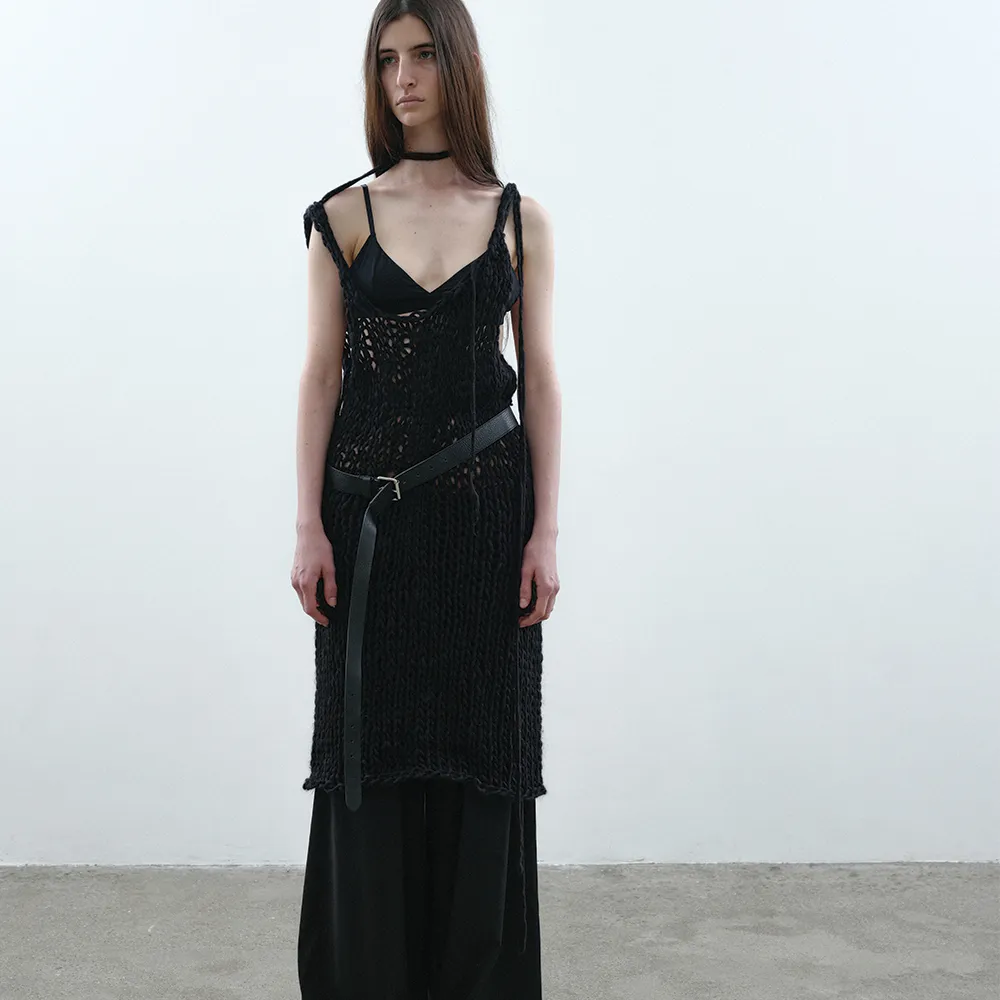 HANDCRAFTED DRESS IN BLACK - 감도 깊은 취향 셀렉트샵 29CM