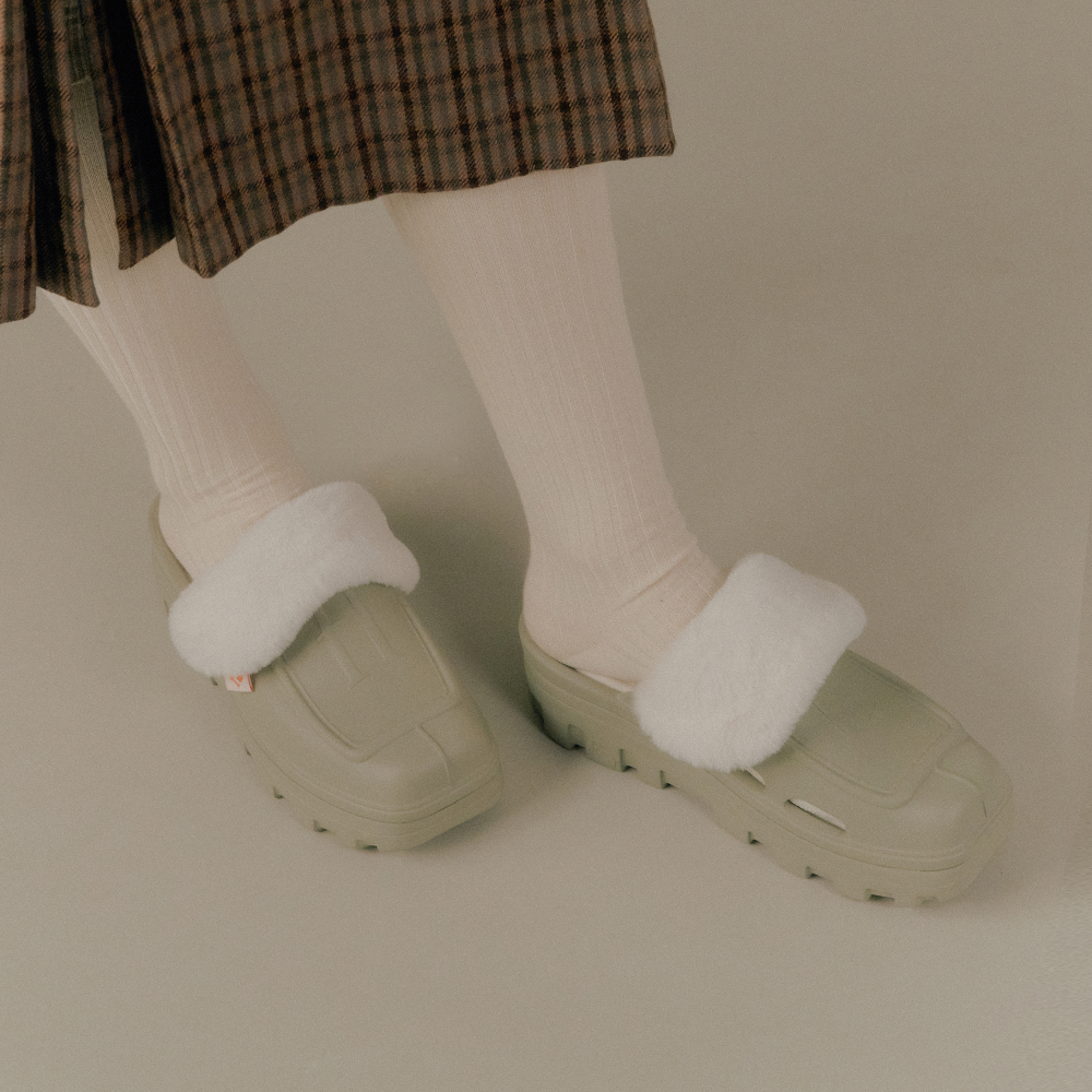 [SET] Nube mule + Nube fur socks_Light Khaki - 감도 깊은 취향 셀렉트샵 29CM