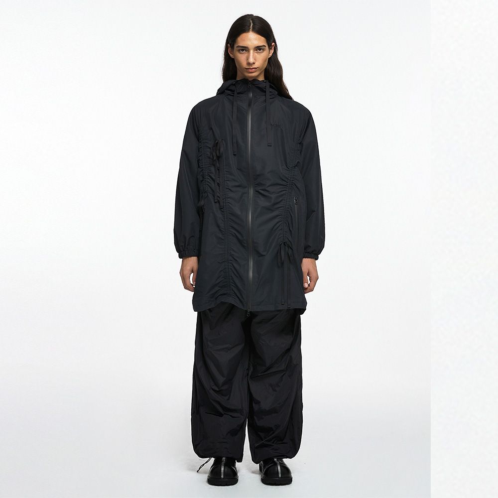 SHIRRING FIELD HOODIE COAT (UNISEX) BLACK - 감도 깊은 취향 셀렉트샵 29CM