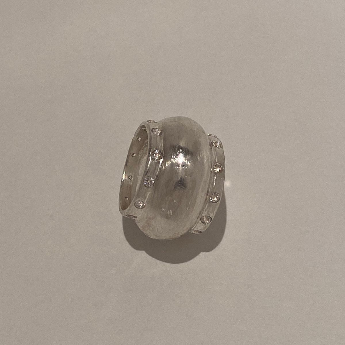 JAR RING (White Stone) - 감도 깊은 취향 셀렉트샵 29CM