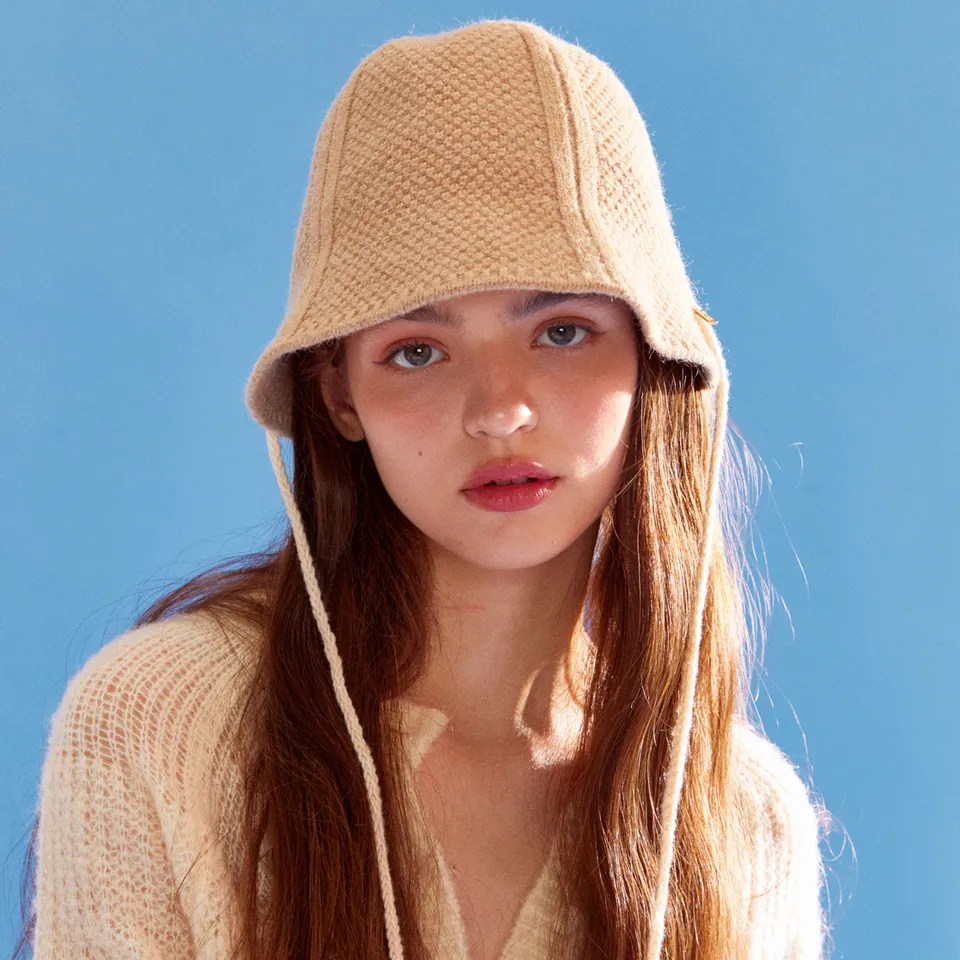 Knitted ribbon string point bonnet hat (beige) - 감도 깊은 취향 셀렉트샵 29CM