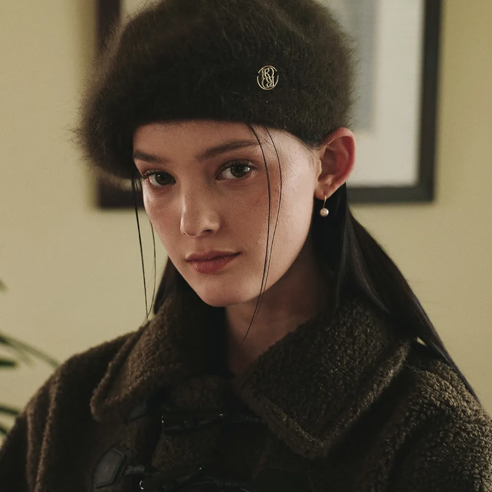 Classic Symbol Angora Beret [CHOCOLATE] - 감도 깊은 취향 셀렉트샵 29CM