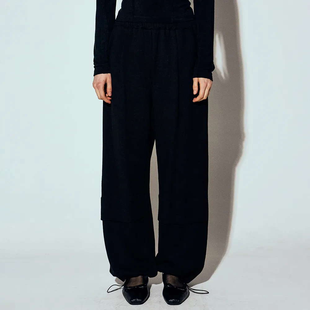 STRING PINTUCK PANTS_BLACK - 감도 깊은 취향 셀렉트샵 29CM