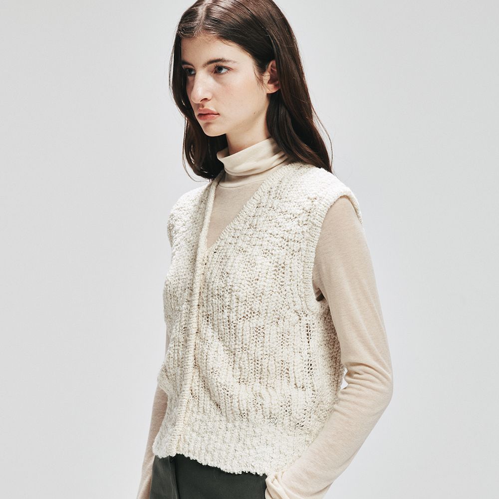 Alpaca cloud vest _ ivory - 감도 깊은 취향 셀렉트샵 29CM