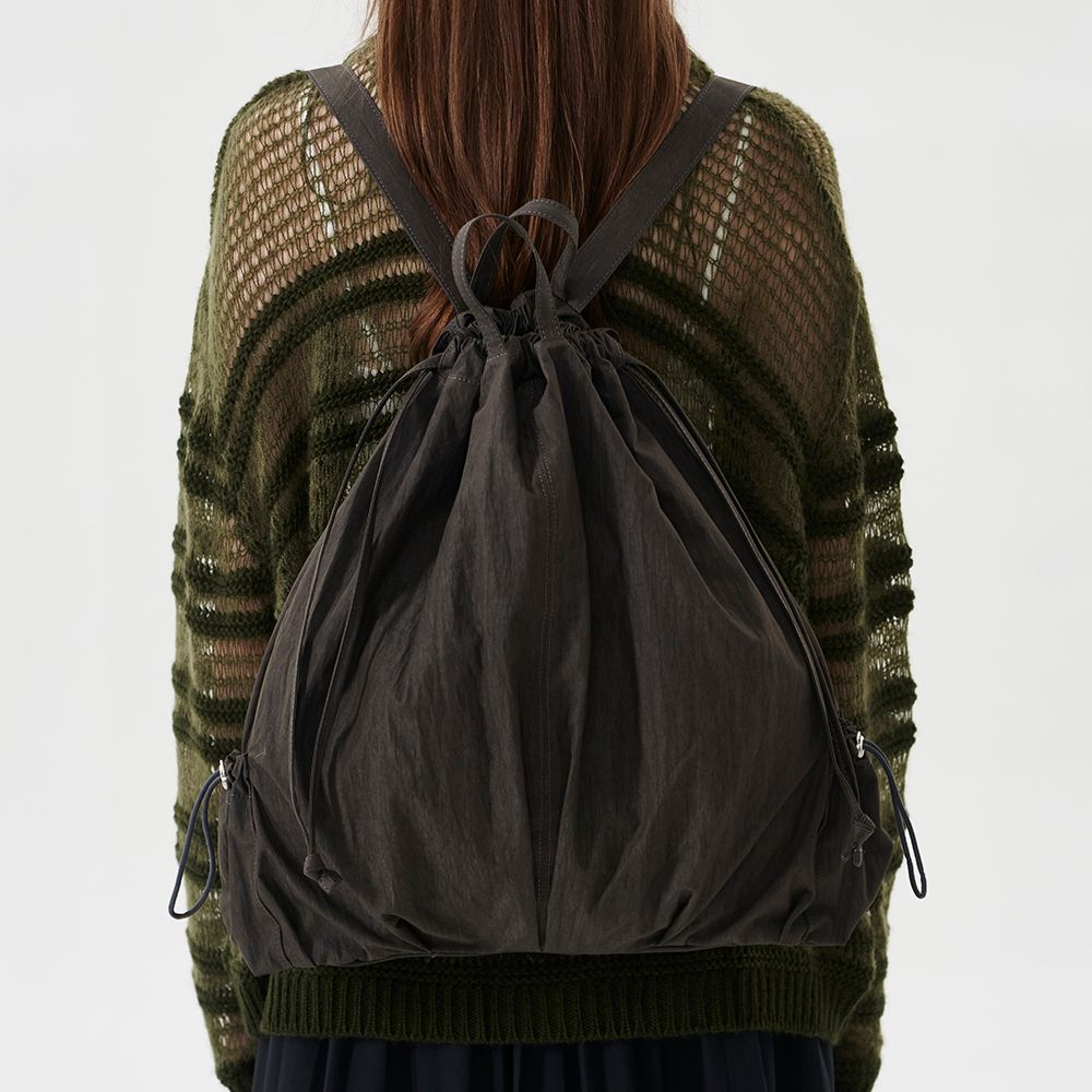 Rustling string backpack [Charcoal] - 감도 깊은 취향 셀렉트샵 29CM