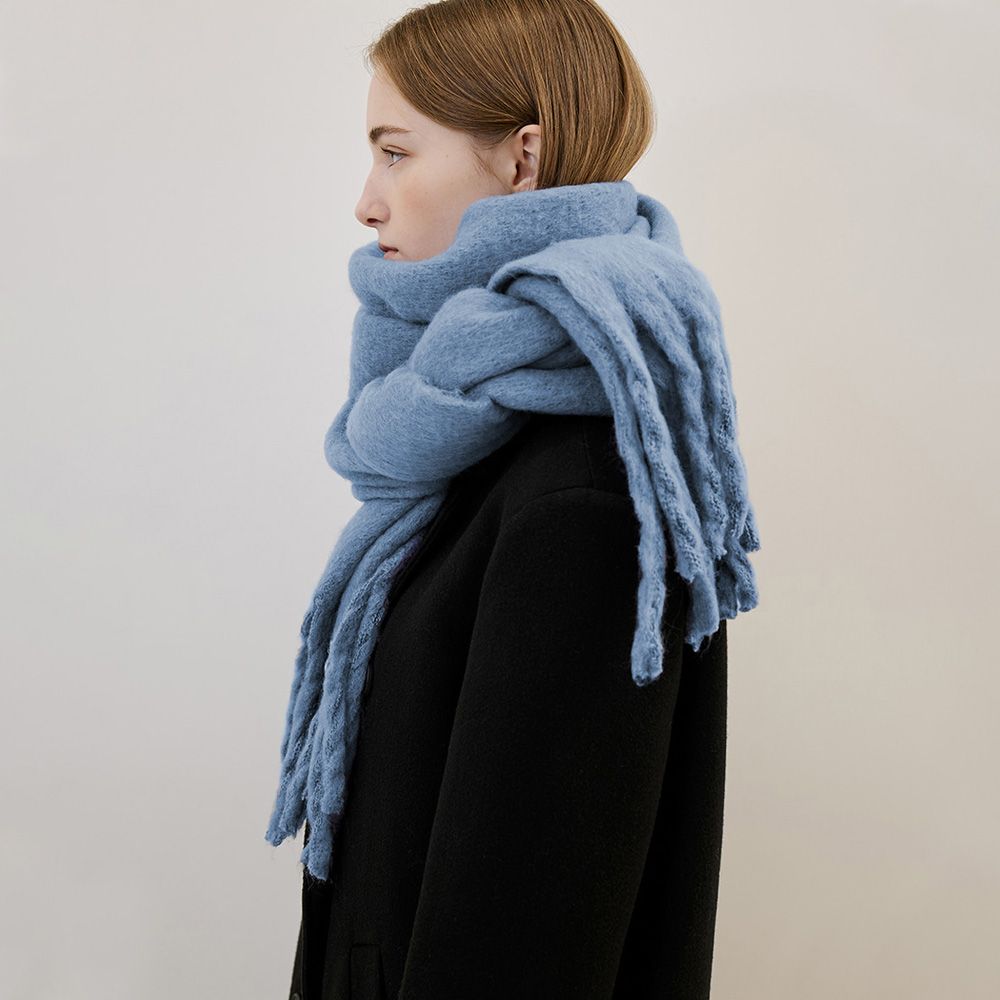 Wide Long Muffler [Blue] - 감도 깊은 취향 셀렉트샵 29CM