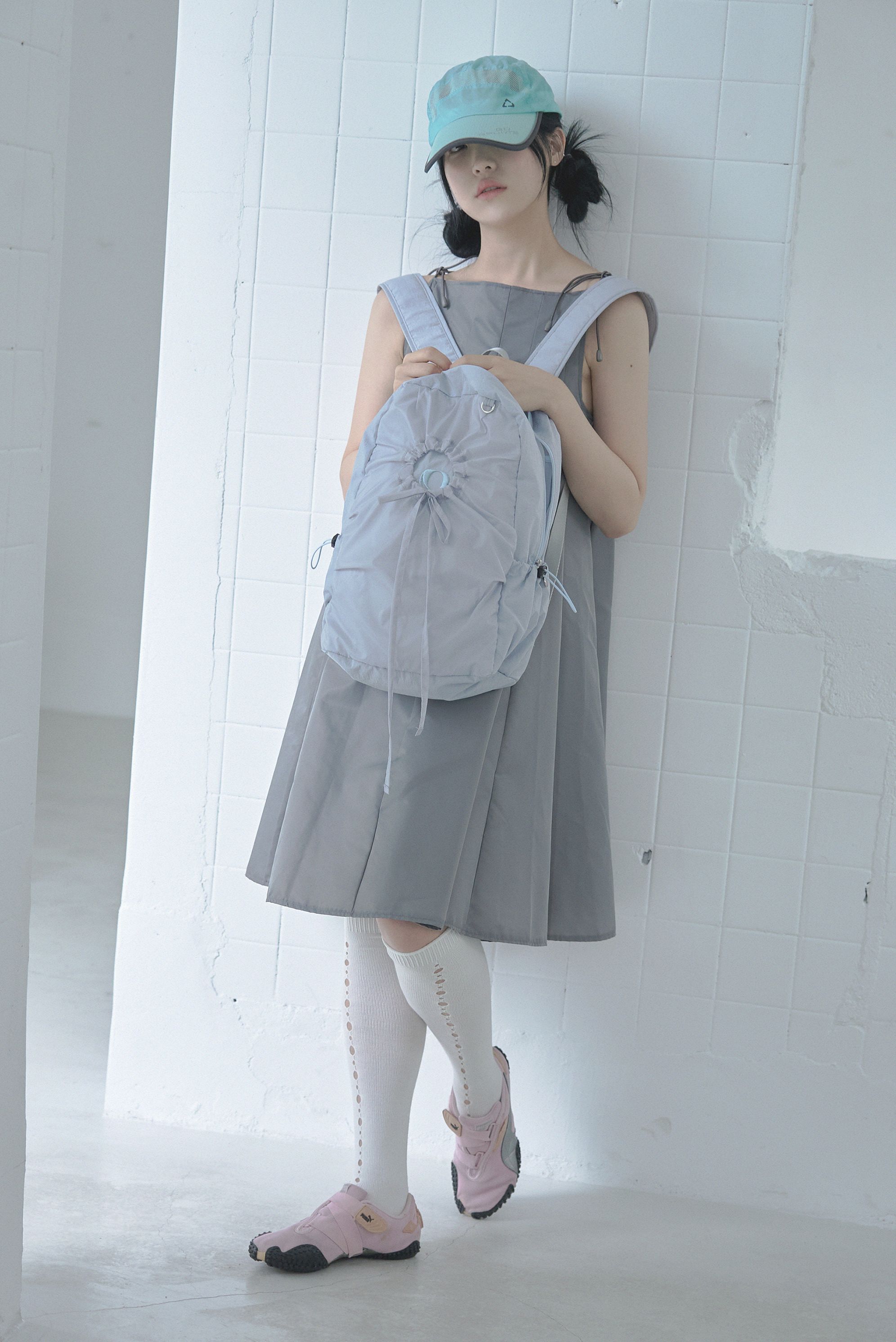 hole string PO backpack (blue gray) - 감도 깊은 취향 셀렉트샵 29CM