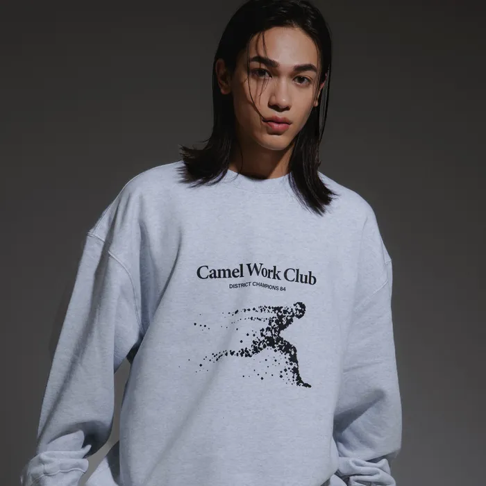 카멜 런 클럽 스웨트셔츠(애쉬그레이) - 감도 깊은 취향 셀렉트샵 29CM