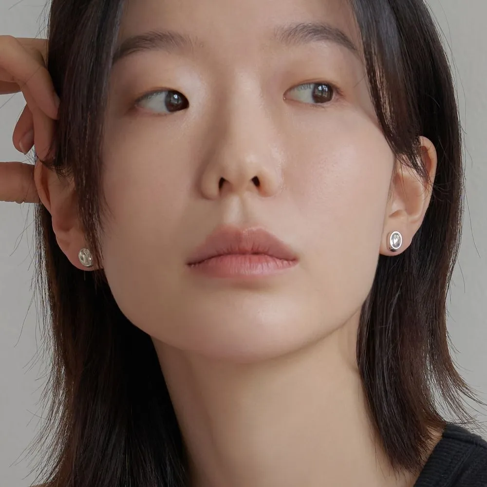 Oval Earring - 감도 깊은 취향 셀렉트샵 29CM