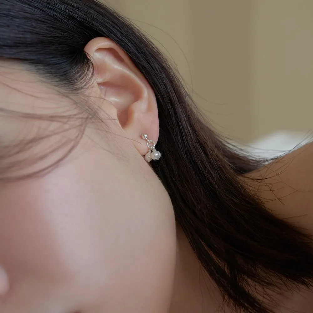 Triple Pearl Drop Earring - 감도 깊은 취향 셀렉트샵 29CM