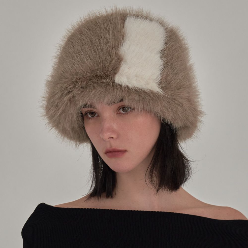 VA 스퀘어 롱라벨 투톤 에코 퍼 버킷햇_3 colors - 감도 깊은 취향 셀렉트샵 29CM