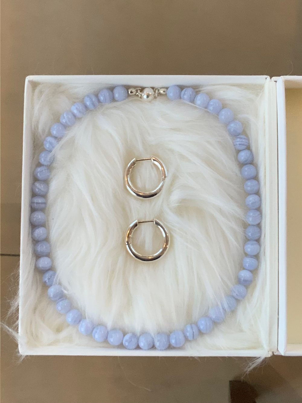 Chalcedony necklace (8mm) 칼세도니 네크리스 - 감도 깊은 취향 셀렉트샵 29CM