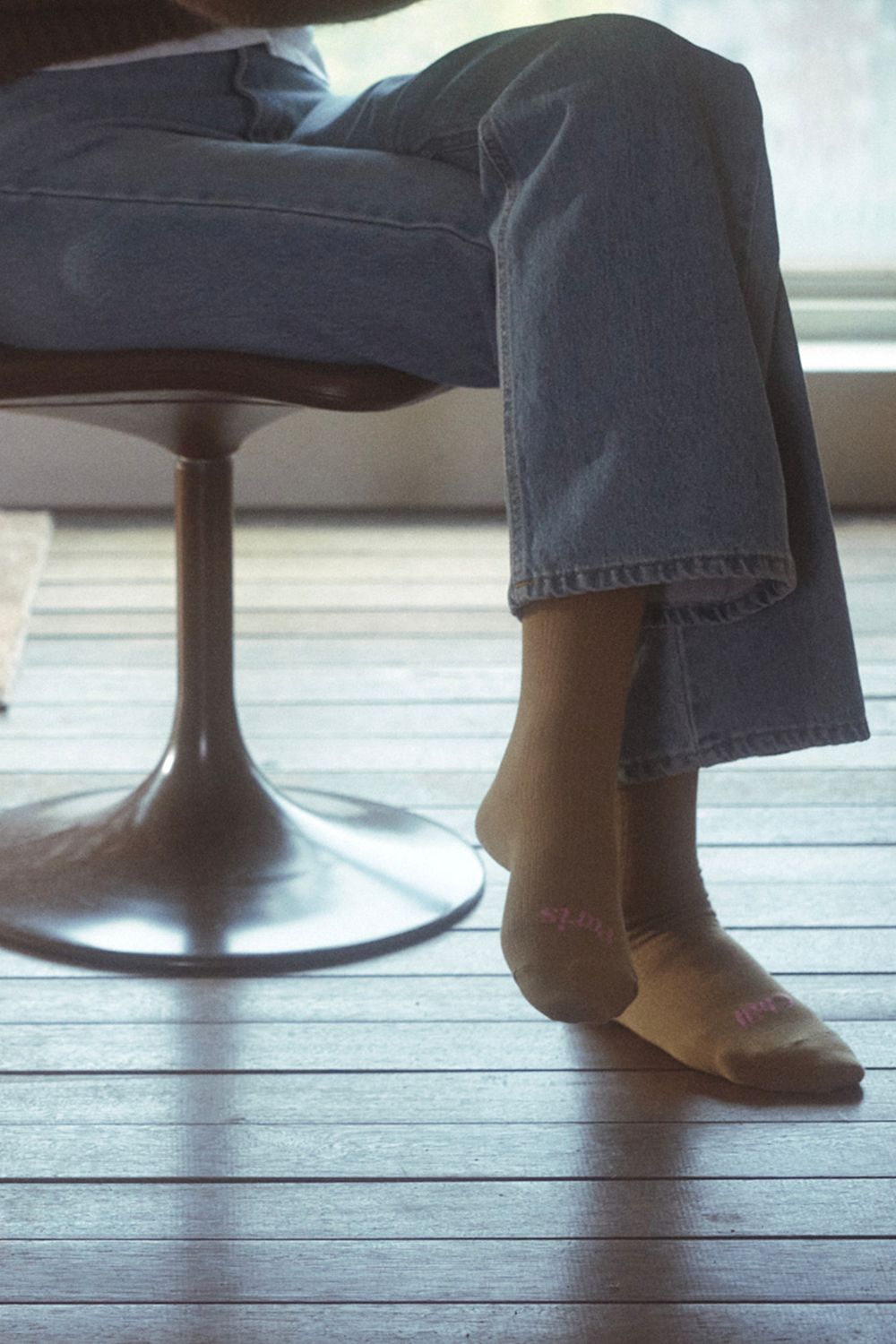 Paris Chill Socks (4color) - 감도 깊은 취향 셀렉트샵 29CM