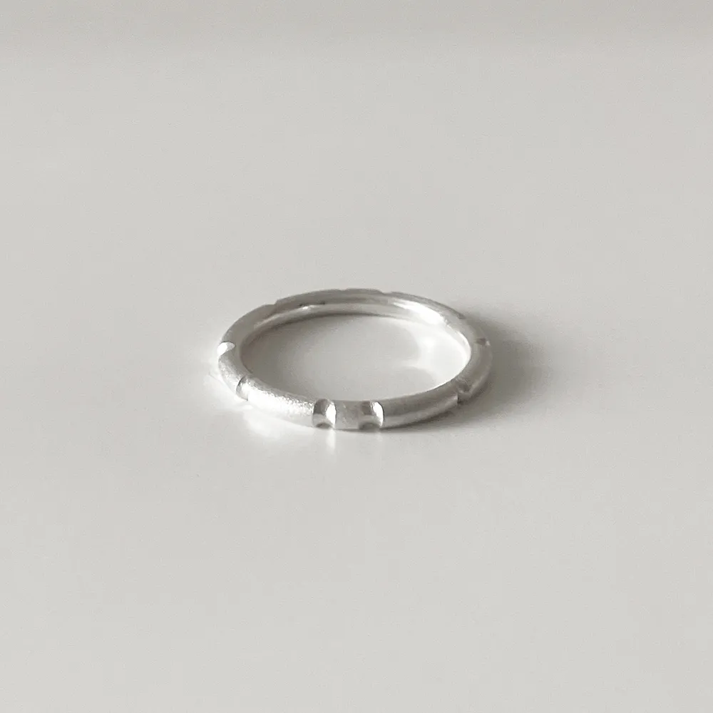Bite ring(silver) - 감도 깊은 취향 셀렉트샵 29CM