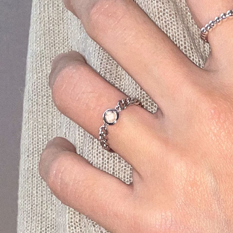 Clear crystal pendant surgical chain ring - 감도 깊은 취향 셀렉트샵 29CM
