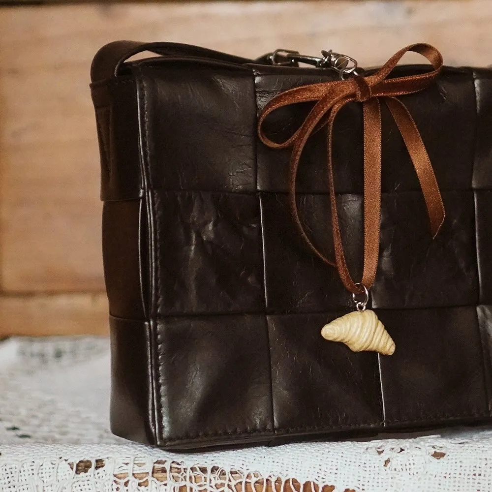 [선물포장] Croissant Ribbon key ring (velvet) - 감도 깊은 취향 셀렉트샵 29CM