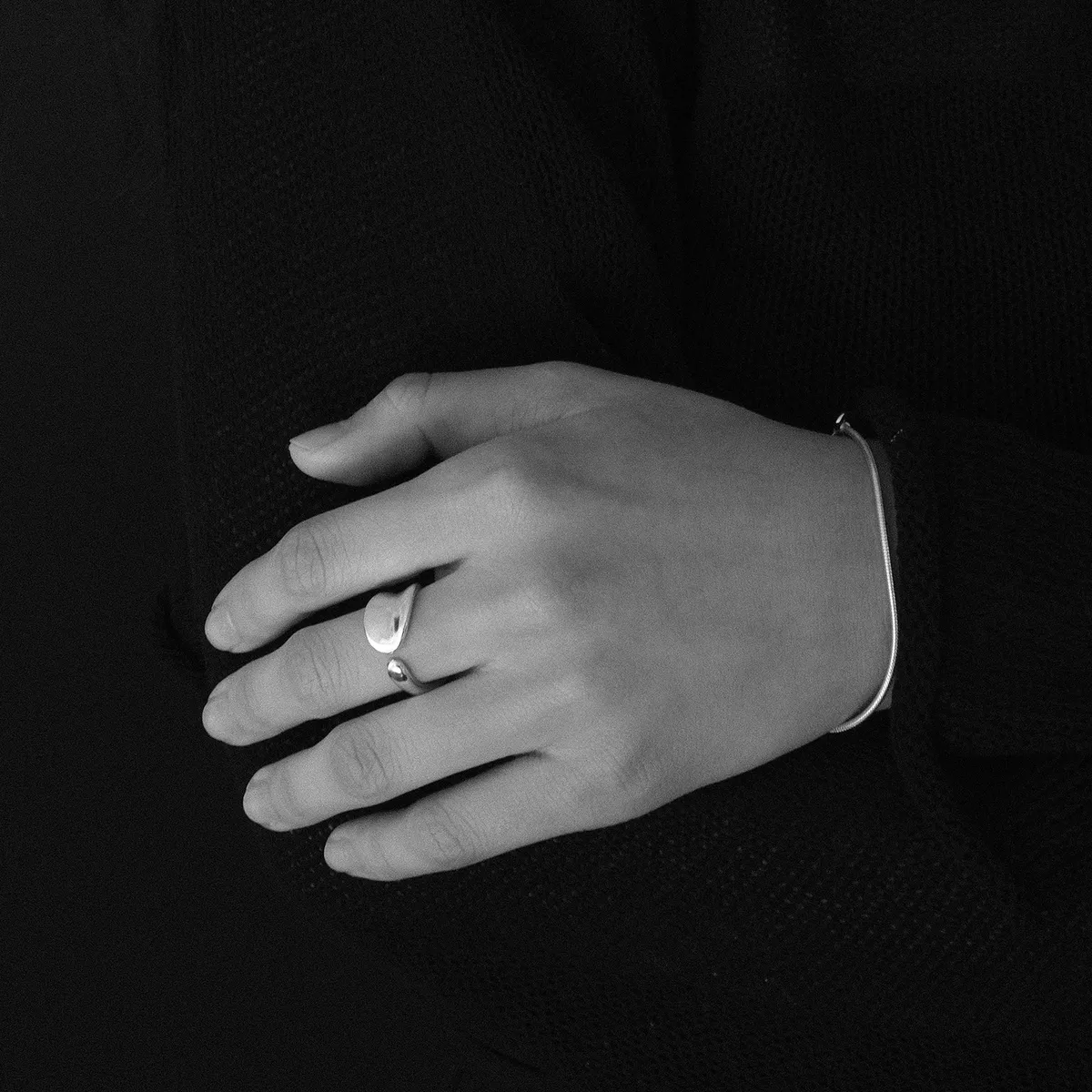 The Flow Ring (silver925) - 감도 깊은 취향 셀렉트샵 29CM