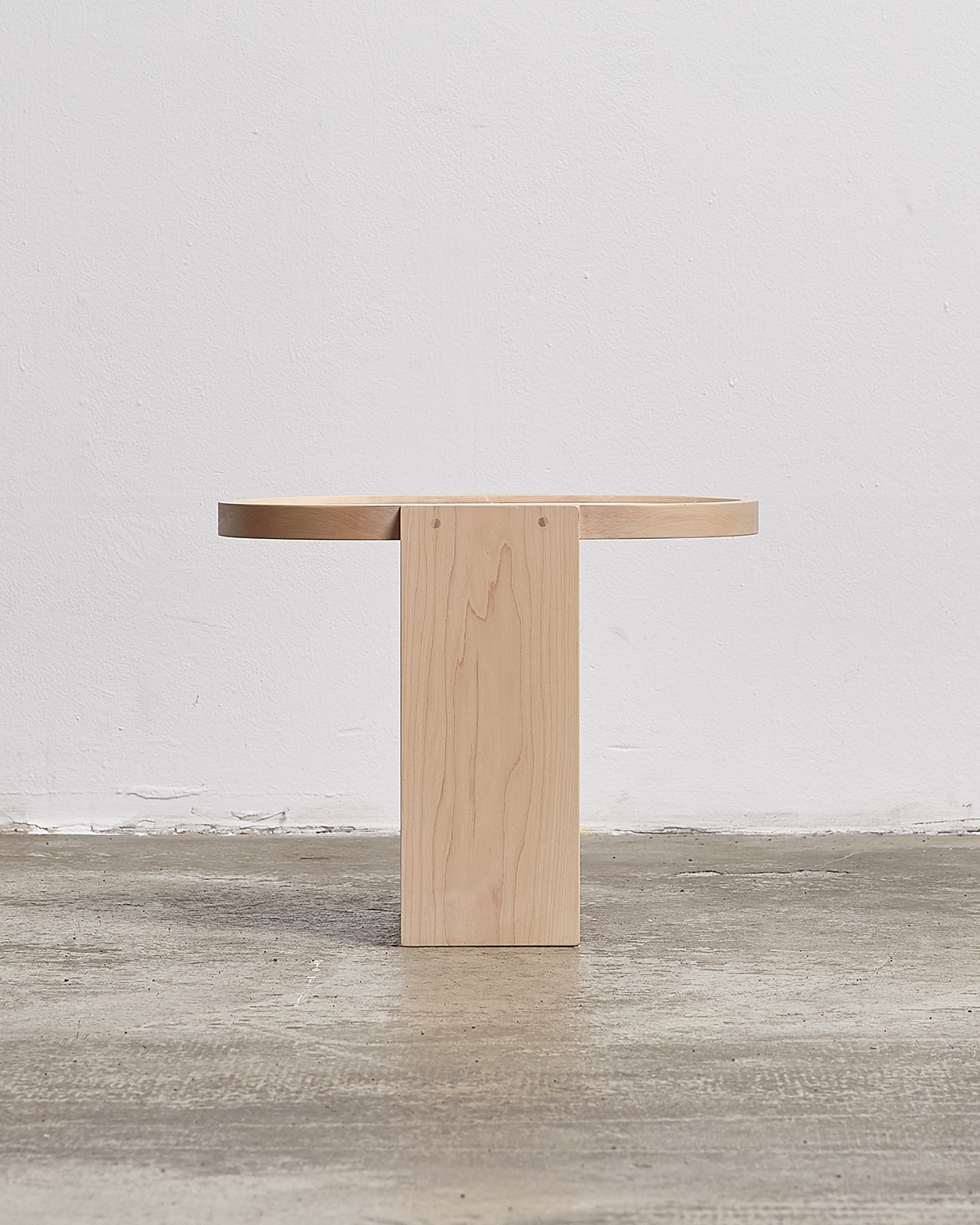 Two Legs Side Table - 감도 깊은 취향 셀렉트샵 29CM