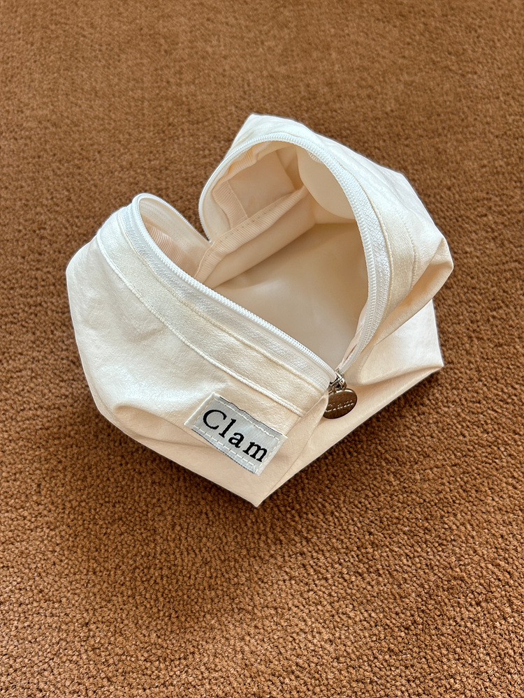 Clam round pouch _ Glow - 감도 깊은 취향 셀렉트샵 29CM