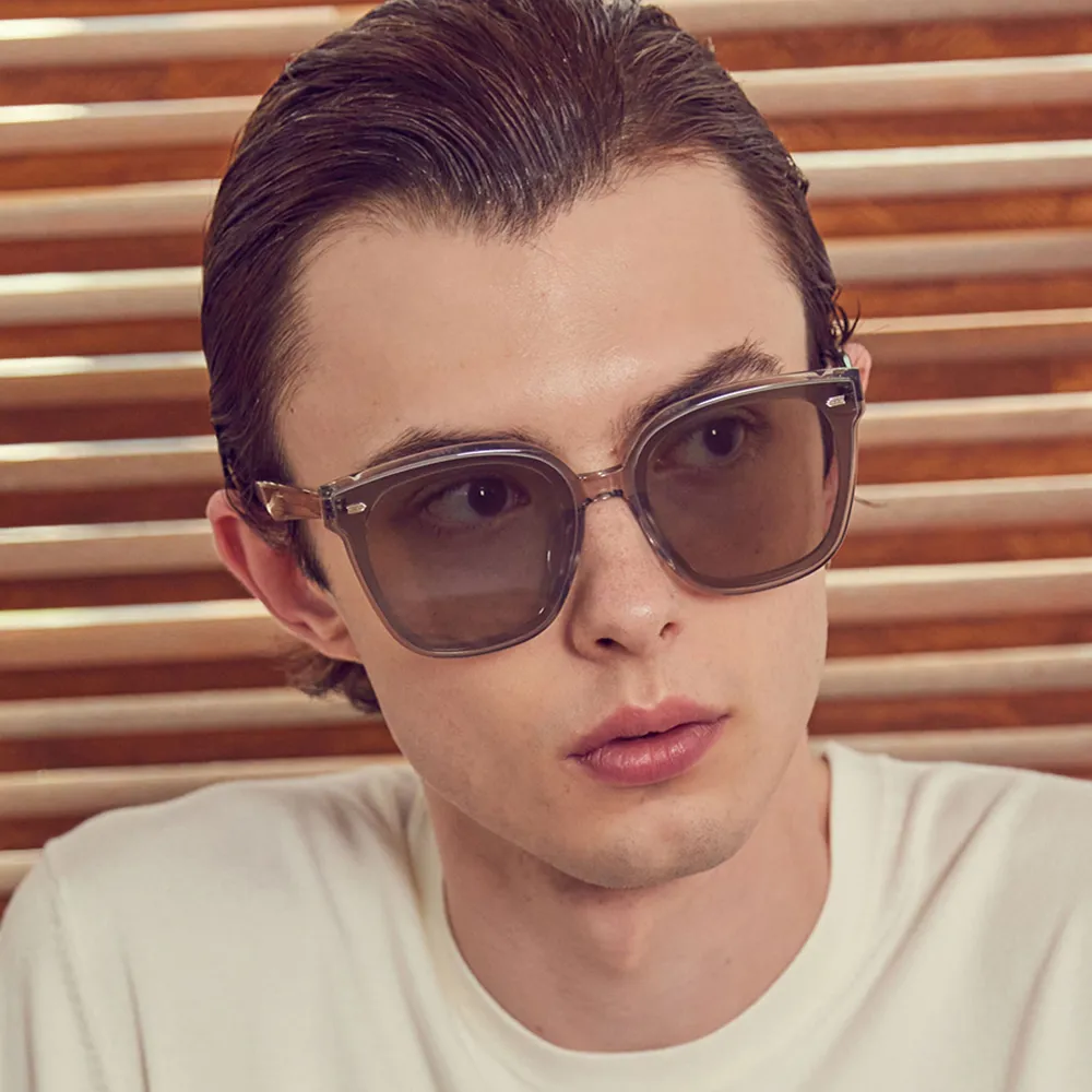 자이스 렌즈 남녀공용 자외선차단 선글라스 GIGI C3 - 감도 깊은 취향 셀렉트샵 29CM