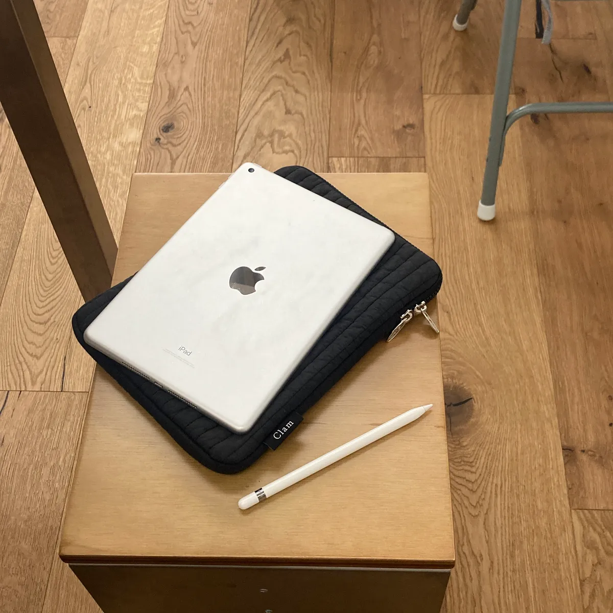 Clam Tablet&Laptop case _ Soft black (3Size) - 감도 깊은 취향 셀렉트샵 29CM