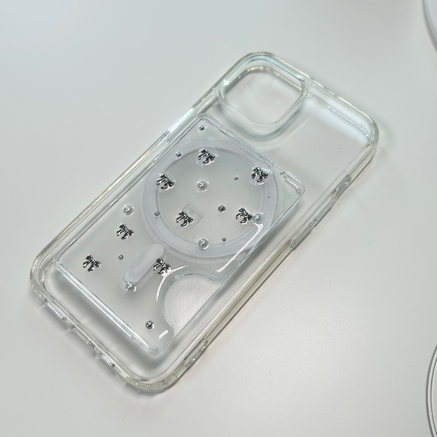 [creambee] 실버 리본 레진 카드슬롯 [맥세이프 카드지갑 케이스] - 감도 깊은 취향 셀렉트샵 29CM