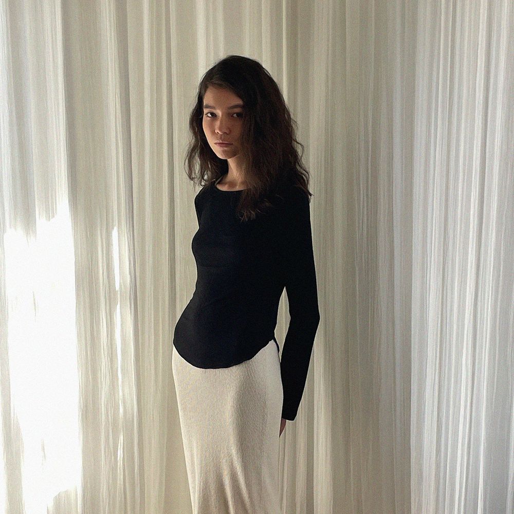 round top - black - 감도 깊은 취향 셀렉트샵 29CM