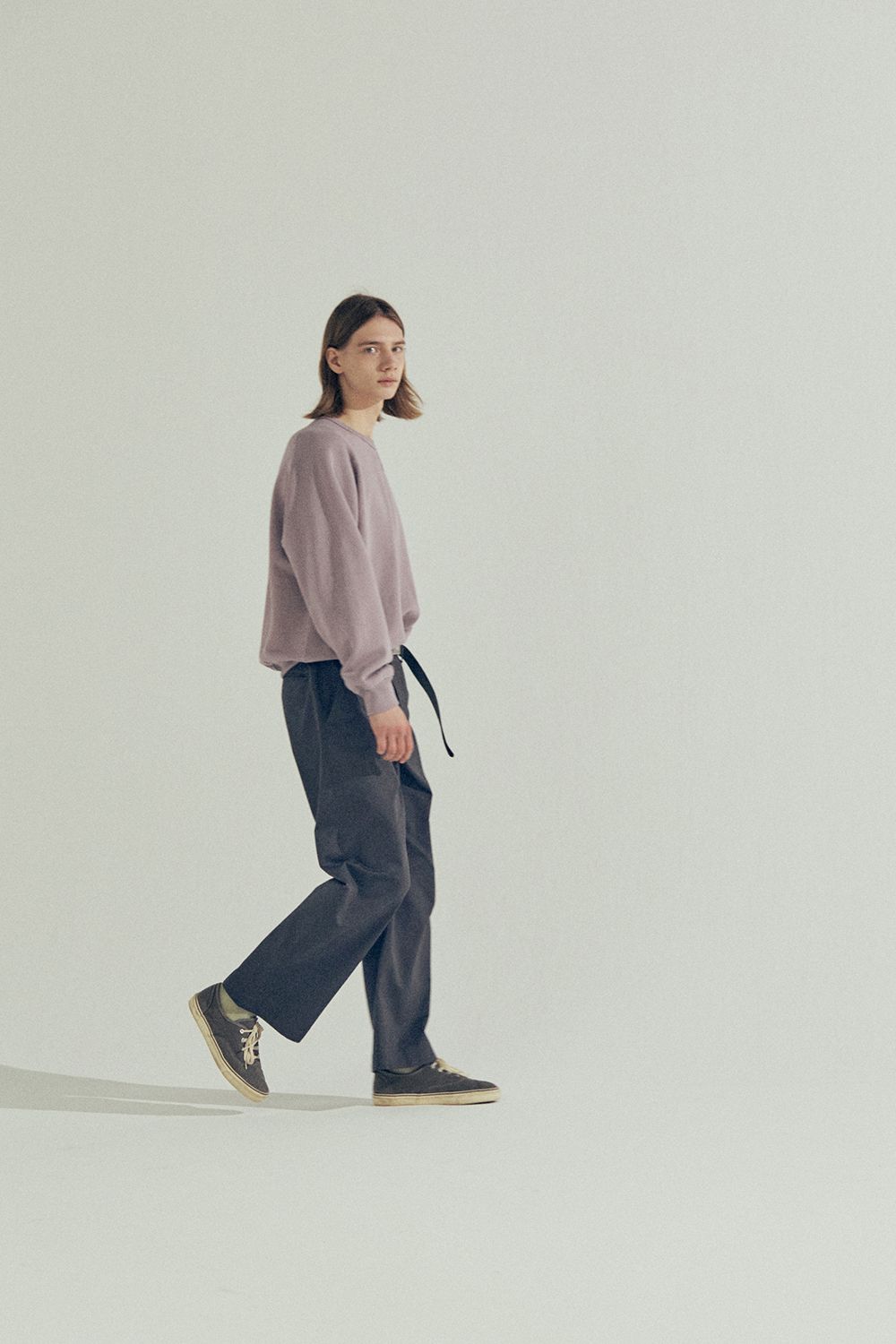 TE1-TS03 아논 스웻 라운드-그레이라일락 - 감도 깊은 취향 셀렉트샵 29CM