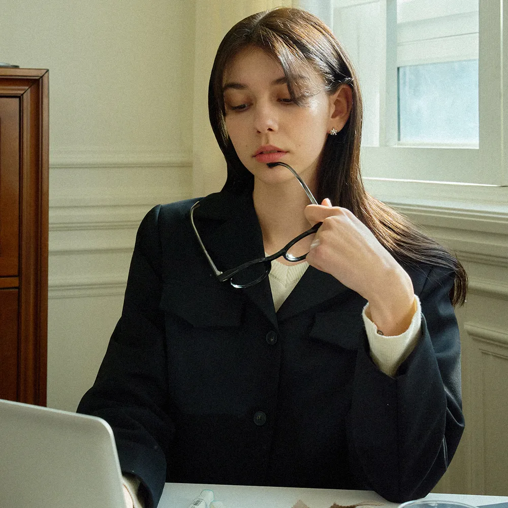 Big label semi crop jacket - black - 감도 깊은 취향 셀렉트샵 29CM