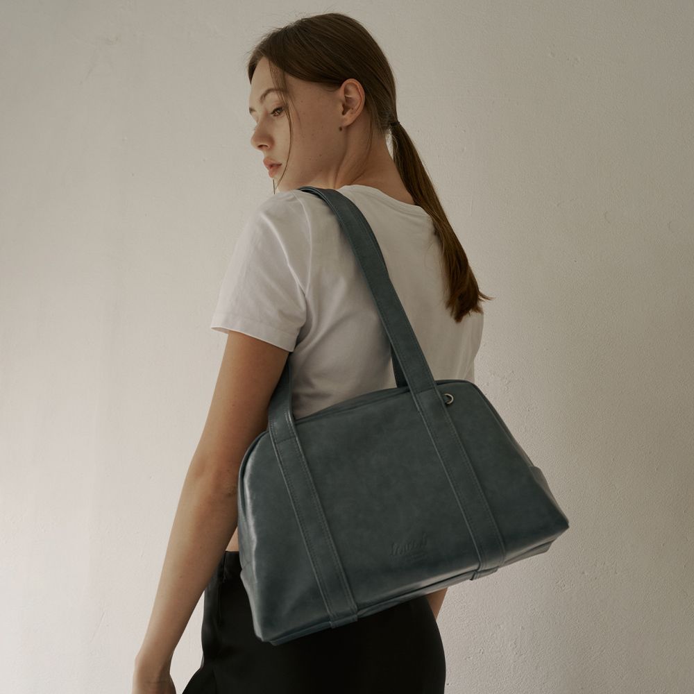 디디 숄더백 더스티블루 Didi shoulder bag Dusty blue - 감도 깊은 취향 셀렉트샵 29CM