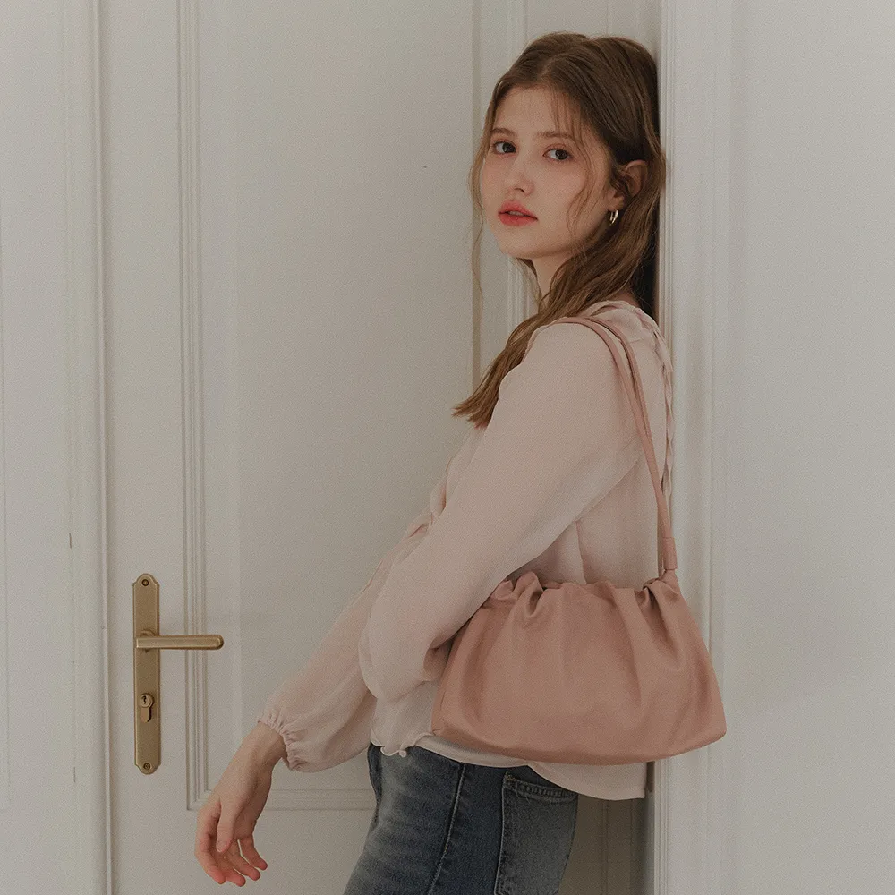 미네뜨 숄더백 Minette Shoulder Bag_Rose Tan - 감도 깊은 취향 셀렉트샵 29CM