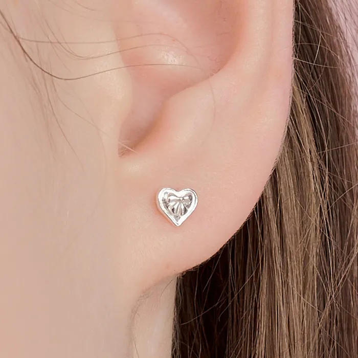 [29CM 단독][silver925] minute heart ribbon earring - 감도 깊은 취향 셀렉트샵 29CM